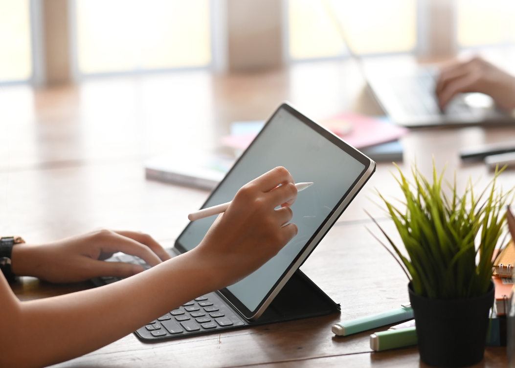 The History of Apple Pencil: From First Generation to the Latest ...